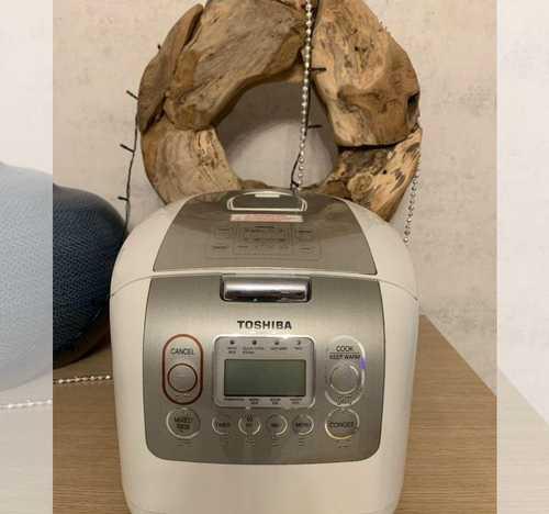 Мультиварка Toshiba RC-18nmfr