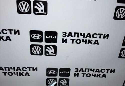 Петля капота левая Volkswagen Polo 09-20