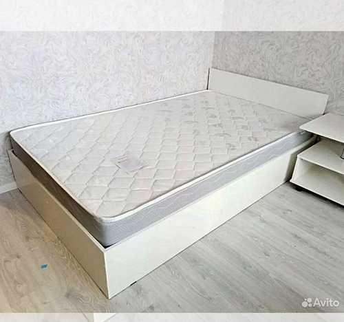 Кровать новая белая