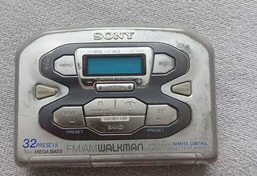 Кассетный плеер sony walkman (цифровое управление)