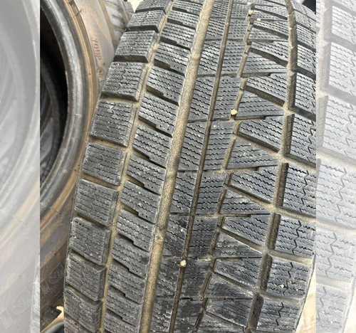 Bridgestone Blizzak Revo GZ 225/55 R17 97S