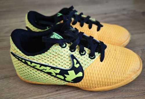 Кроссовки бутсы футбольные Nike 27
