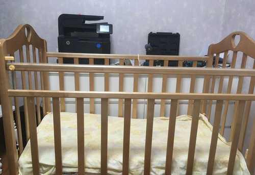 Детская кроватка с маятником для новорожденных