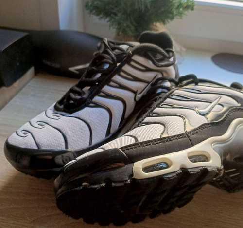 Кроссовки nike air max tn