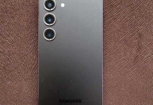Samsung Galaxy S23, 8/256 ГБ