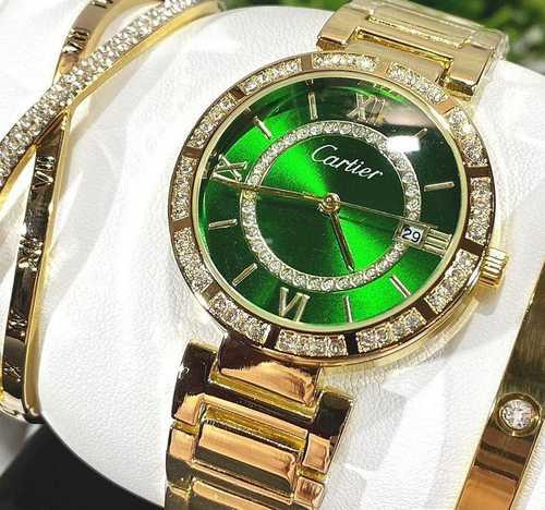 Женские наручные часы Cartier