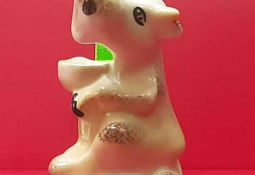Фарфоровая статуэтка "Поющая корова" 1996 г Дулево