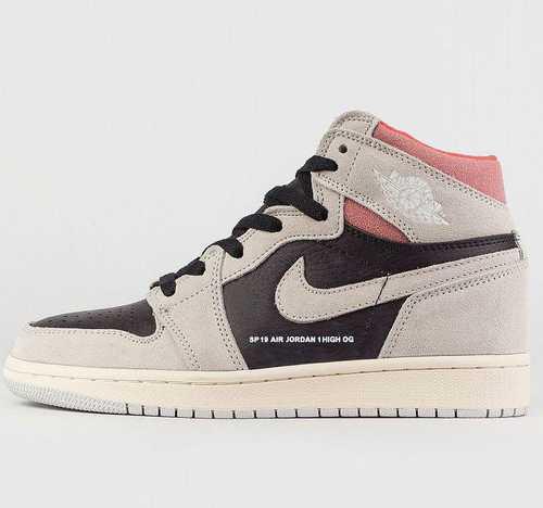 Кроссовки Nike Air Jordan 1 Wmns Neutral Grey/Hyper Crimson