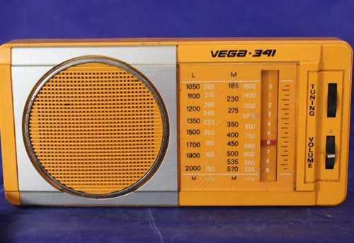 Радиоприёмник из СССР Вега-341 Транзистор 1985