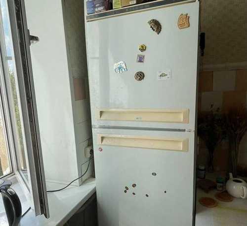 Холодильник Stinol 104 (no frost)