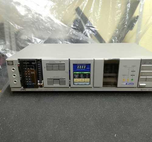 Кассетная дека JVC KD-D55 трёхголовая