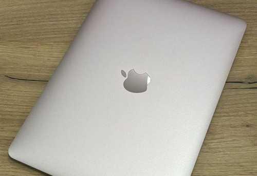 Apple MacBook