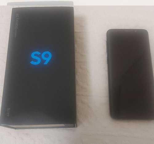 Samsung Galaxy S9, 4/64 ГБ