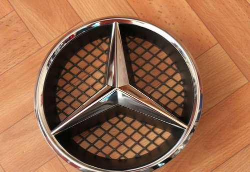 Эмблема (звезда) Mercedes в решётку радиатора