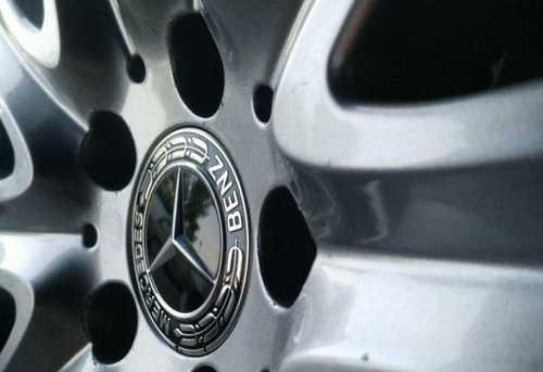 Комплект оригинальных дисков и шин Mercedes