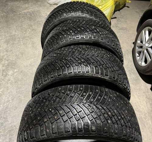 Michelin Latitude X-Ice 285/40 R22