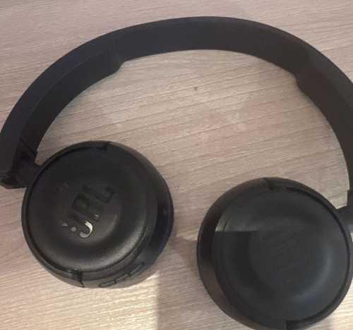 Беспроводные наушники jbl