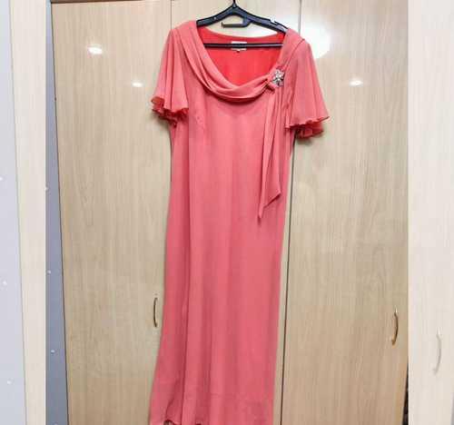 Платье розовое