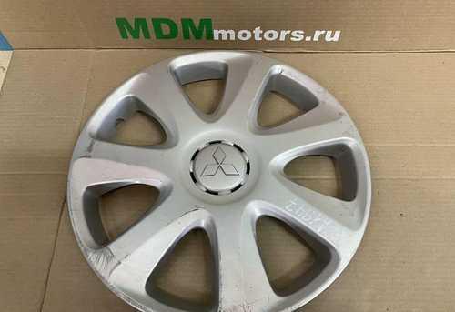 Колпак колеса R16 Mitsubishi