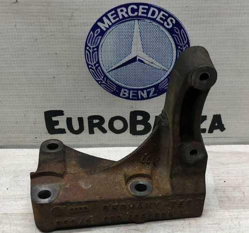 Кронштейн промежуточного привода Mercedes W638