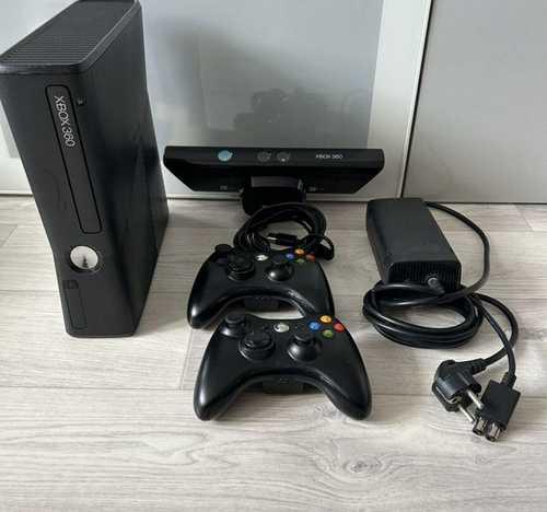 Xbox 360 S прошитый freeboot + 50 игр