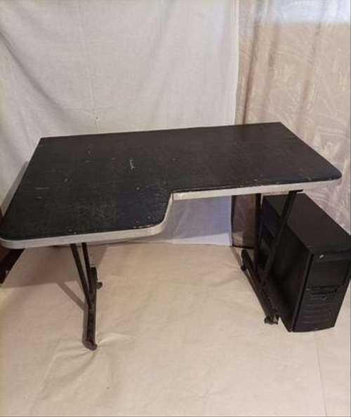 Компьютерный стол металлический