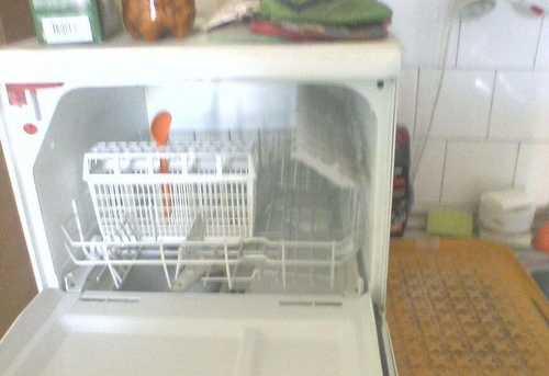 Посудомоечная машина Electrolux ESF 2410