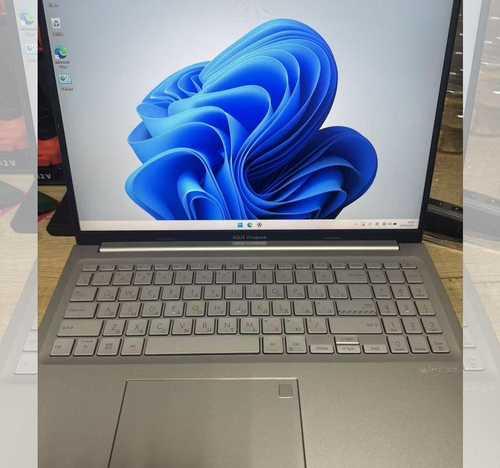 Мощный игровой asus Vivobook i7 RTX 4060
