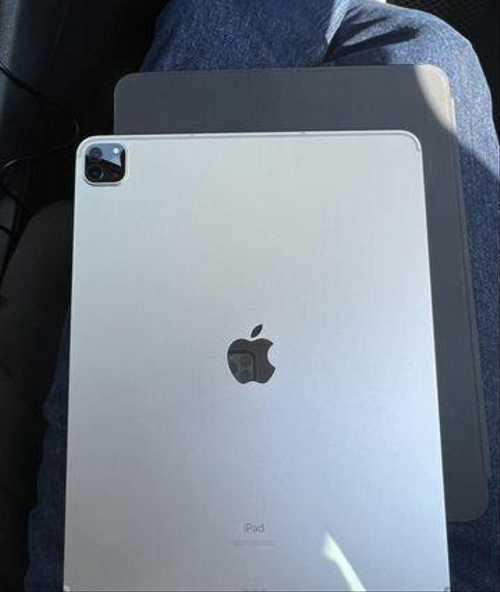 iPad pro 12.9 128 gb m1 lte