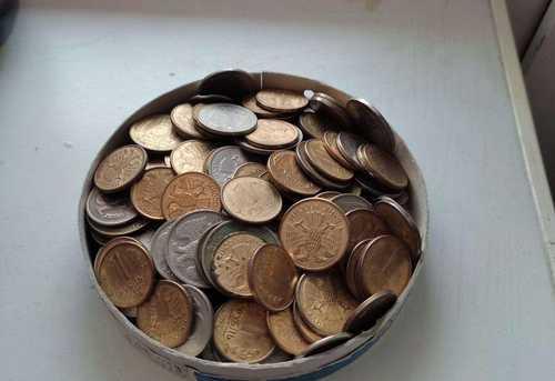 Банка с монетами