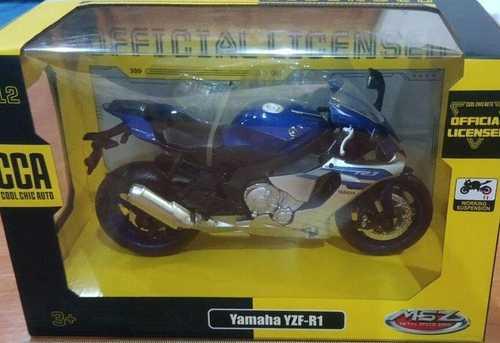 Модель мотоцикла 1:12 Yamaha YZF-R1