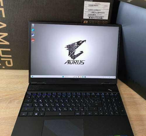 Aorus 16 i7-13700H RTX4060 QHD 240гц Новый Гаранти