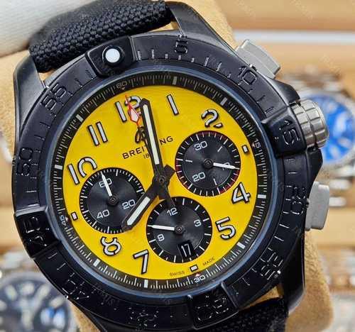 Кварцевые мужские часы Breitling Avenger