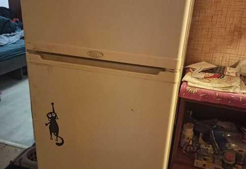 Холодильник рабочий бу Stinol. Высота 145 см