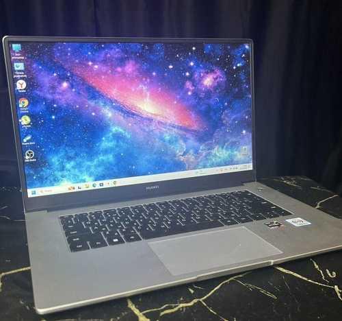 Huawei MateBook D 15 Ryzen 7 5700U/16/512