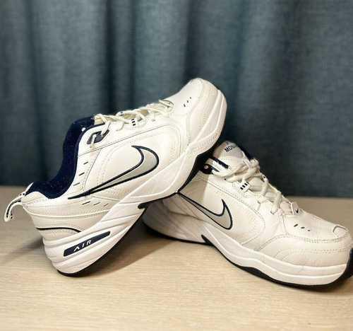 Кроссовки nike air monarch