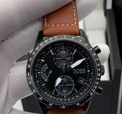 Наручные часы Hugo Boss HB1513851 с хронографом