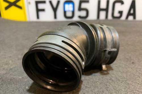 Патрубок турбокомпрессора Volkswagen Golf cavd 1.4
