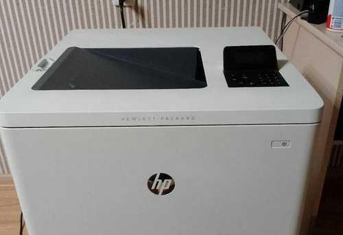 Цветной лазерный принтер HP 553
