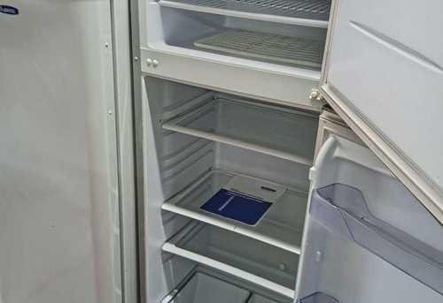 Двухкамерный Холодильник Бирюса цвет серый