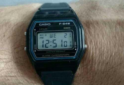 Часы casio F 84 W