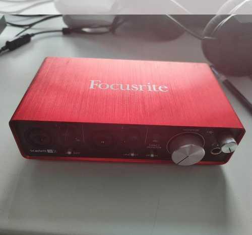 Focusrite scarlett 2i2