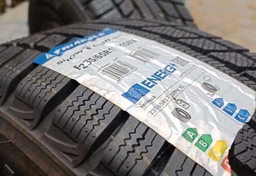 Triangle TR777 235/65 R17 108V