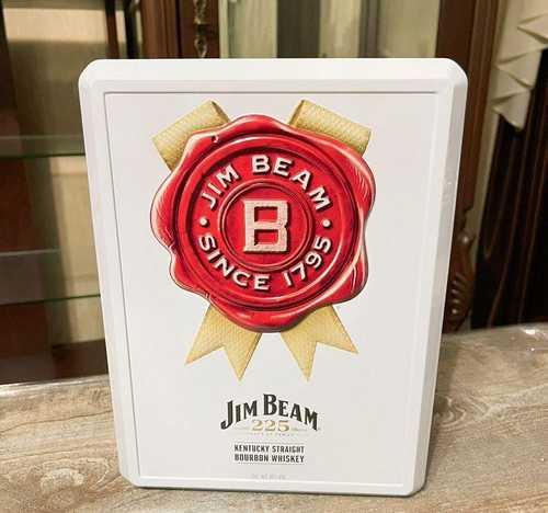 Жестяная коробка от виски Jim Beam