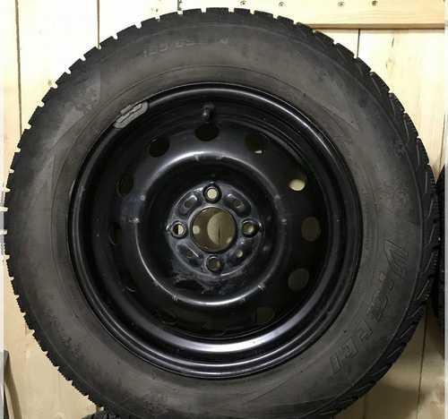 Комплект зимних колес r14
