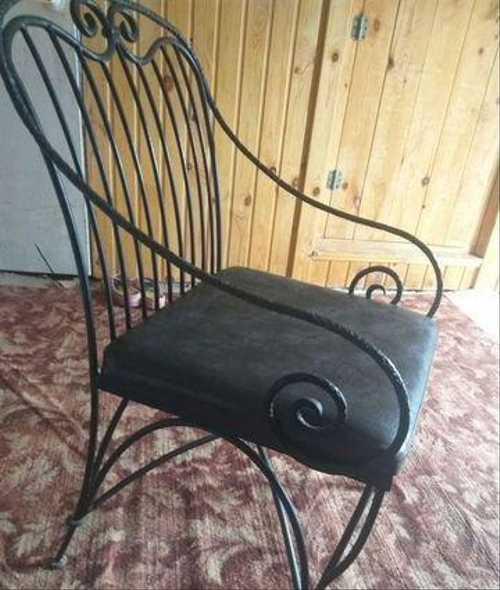 Кованое кресло