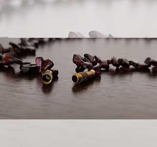 Цепочка из гранита