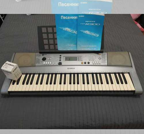 Синтезатор Yamaha PSR R 300