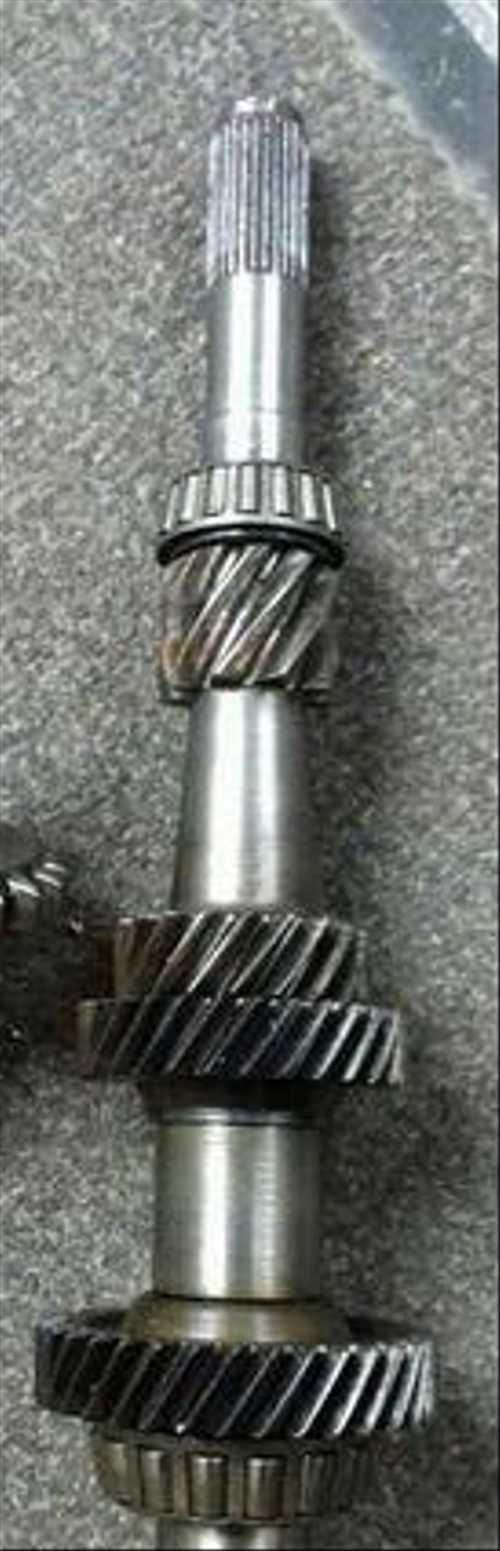 Первичный вал МКПП VW Passat B3
