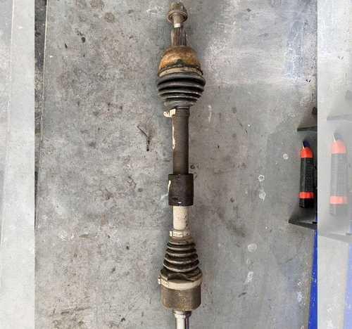 Левый привод Ford Focus 3